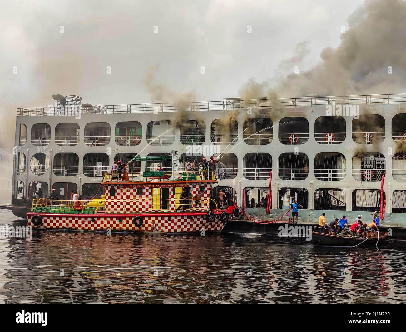 Barisal launch ghat hi-res stock photography and images - Alamy