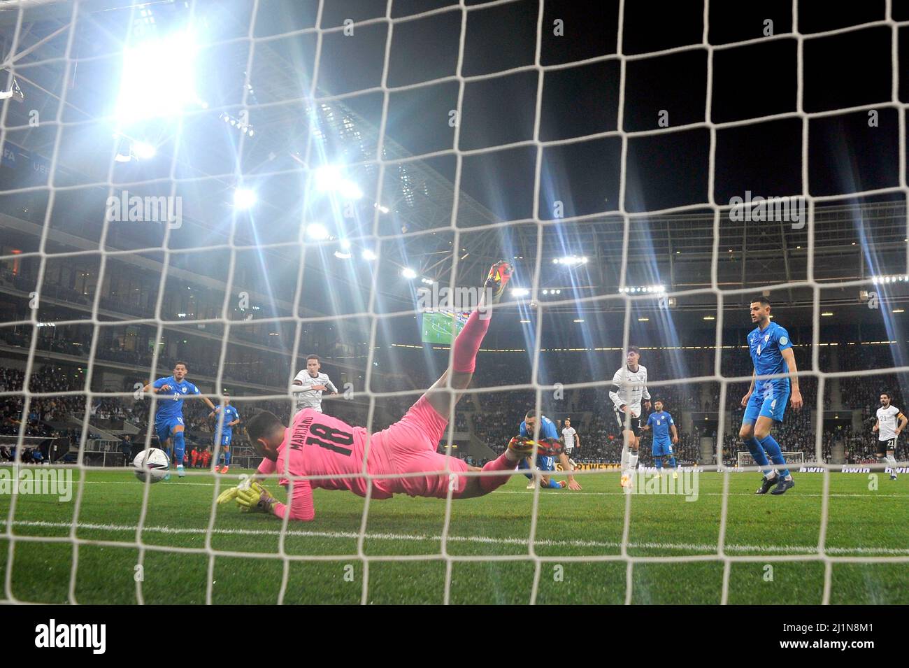 goalchance Kai HAVERTZ (GER) versus goalwart Ofir MARCIANO (Israel ...