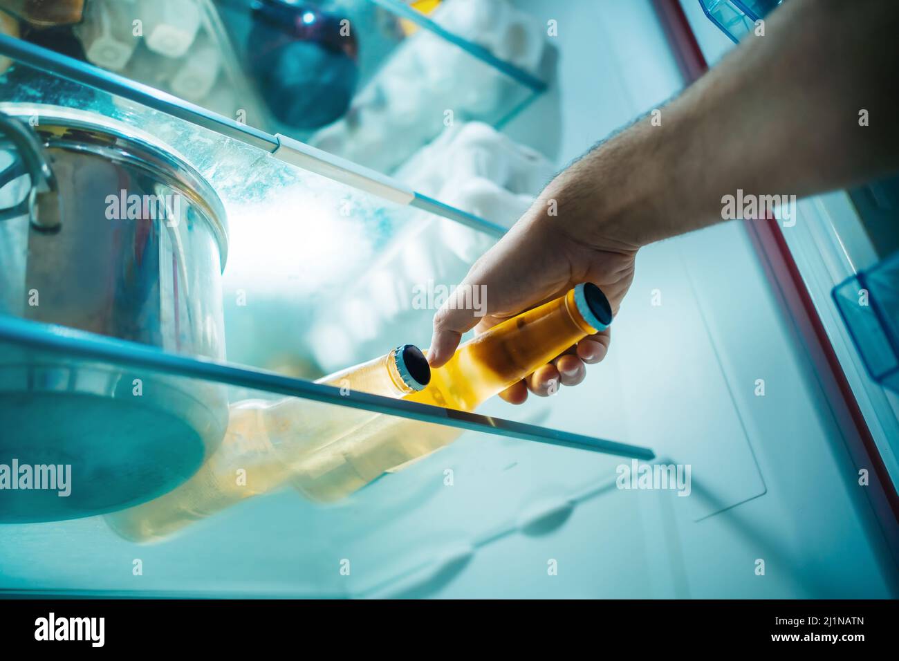 Full up fridge hi-res stock photography and images - Alamy