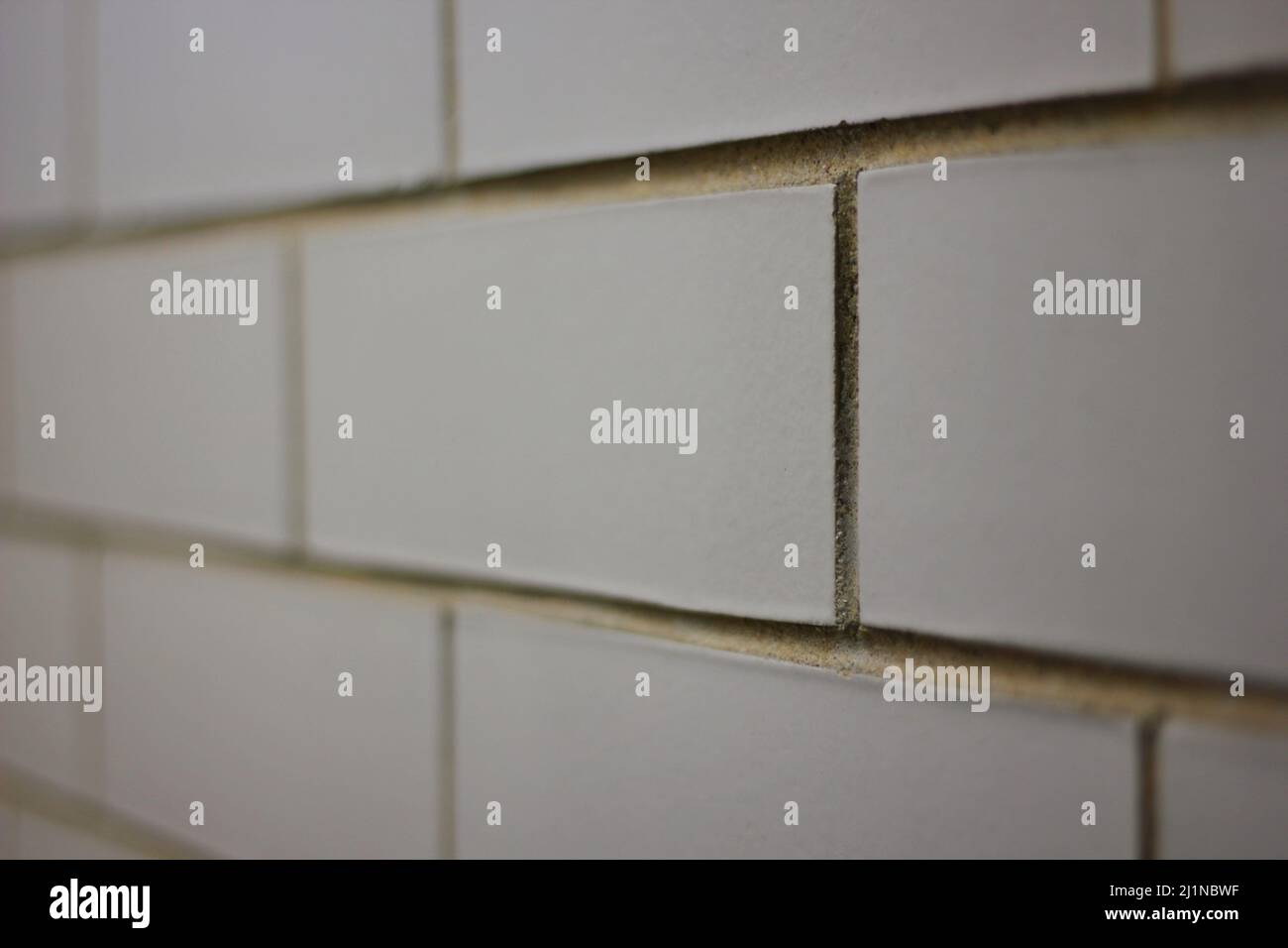 Tiles lining hi-res stock photography and images - Alamy