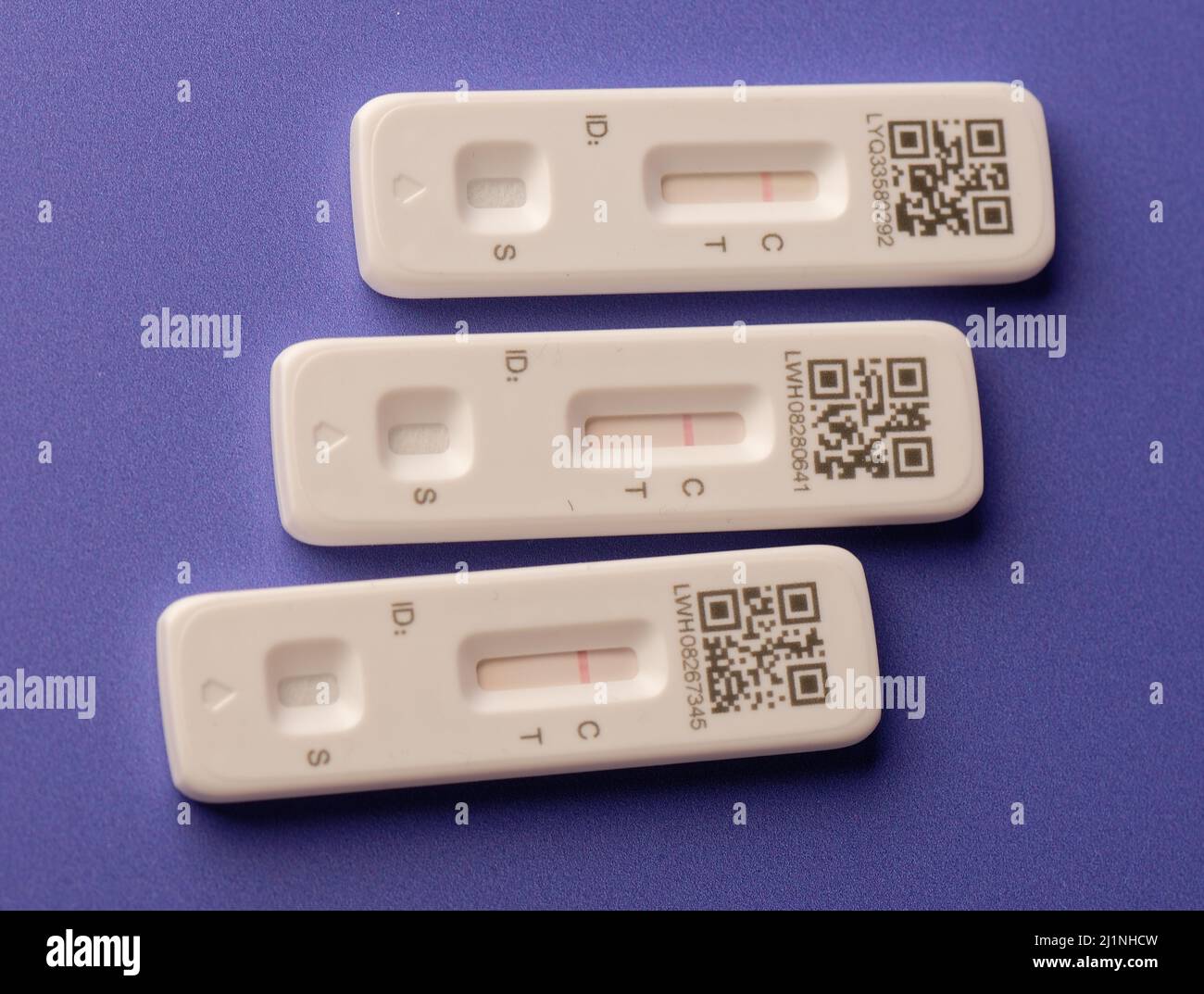 Lateral flow test results hi-res stock photography and images - Alamy