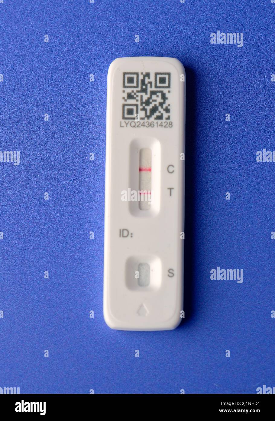 Positive lateral flow tests hi-res stock photography and images - Alamy