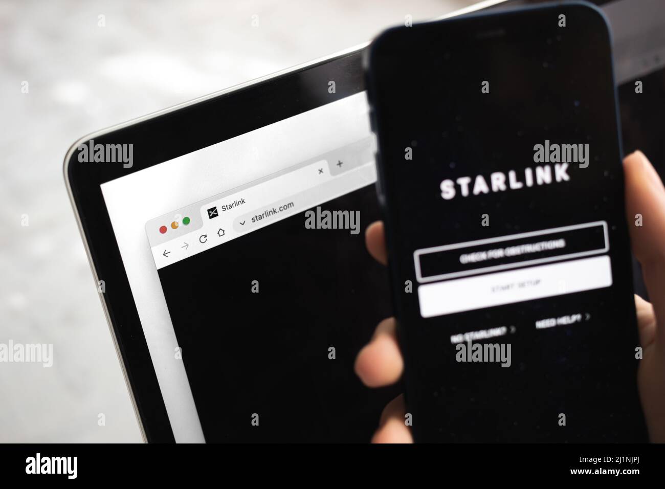 Starlink logo hi-res stock photography and images - Alamy