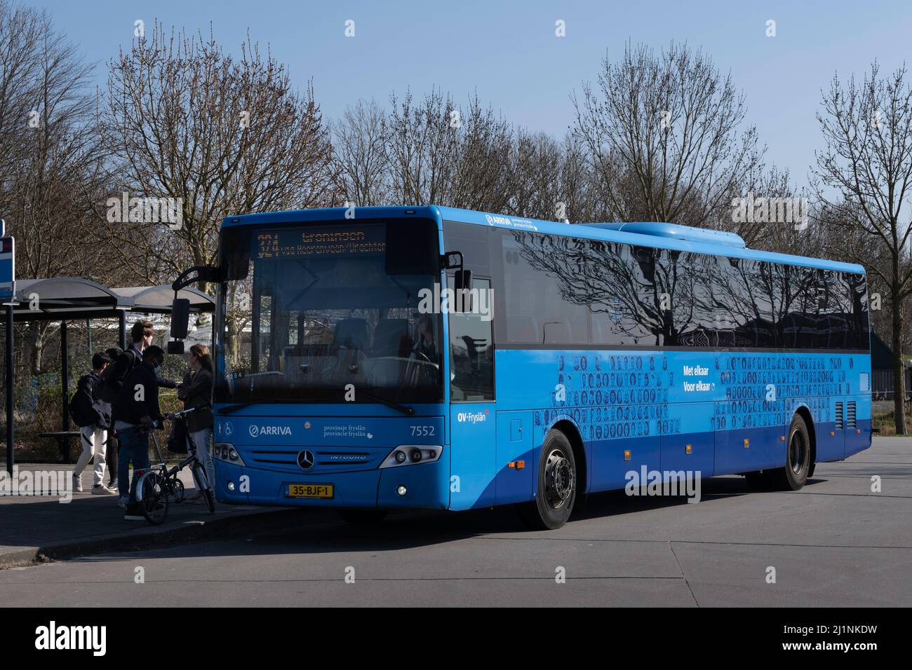 Arriva logo on bus hi-res stock photography and images - Alamy