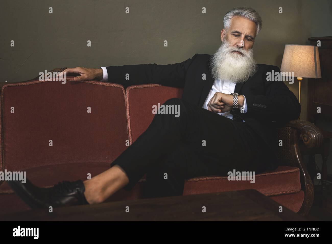 Stylish and handsome bearded senior man Stock Photo - Alamy