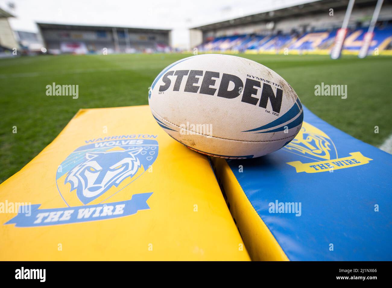 Warm up pads hi-res stock photography and images - Alamy