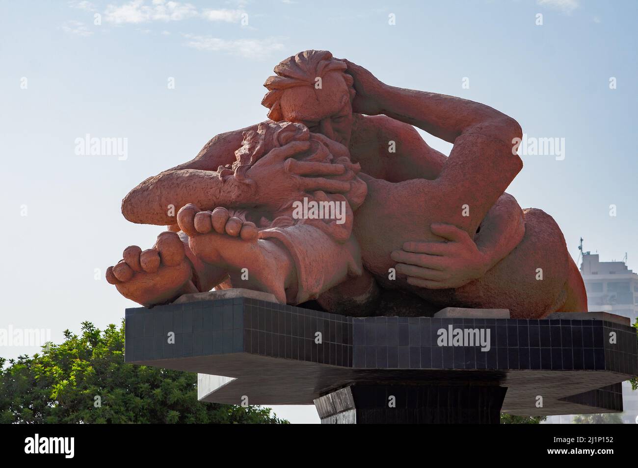 A The Kiss, famous sculpture in Miraflores, Lima, Peru Stock Photo - Alamy