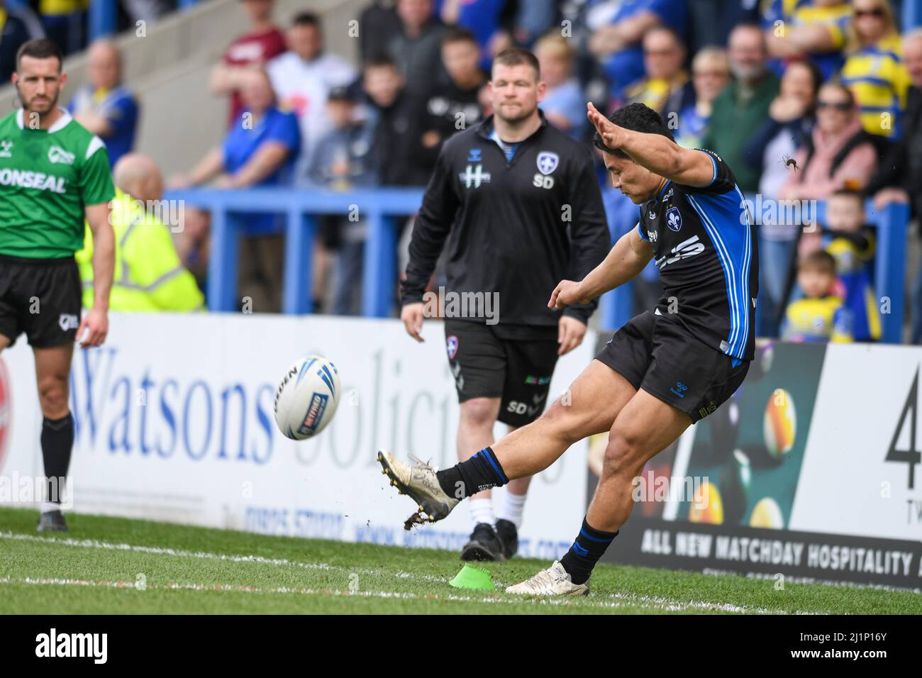 Mason Lino #7 of Wakefield Trinity successfully kicks a conversion to ...
