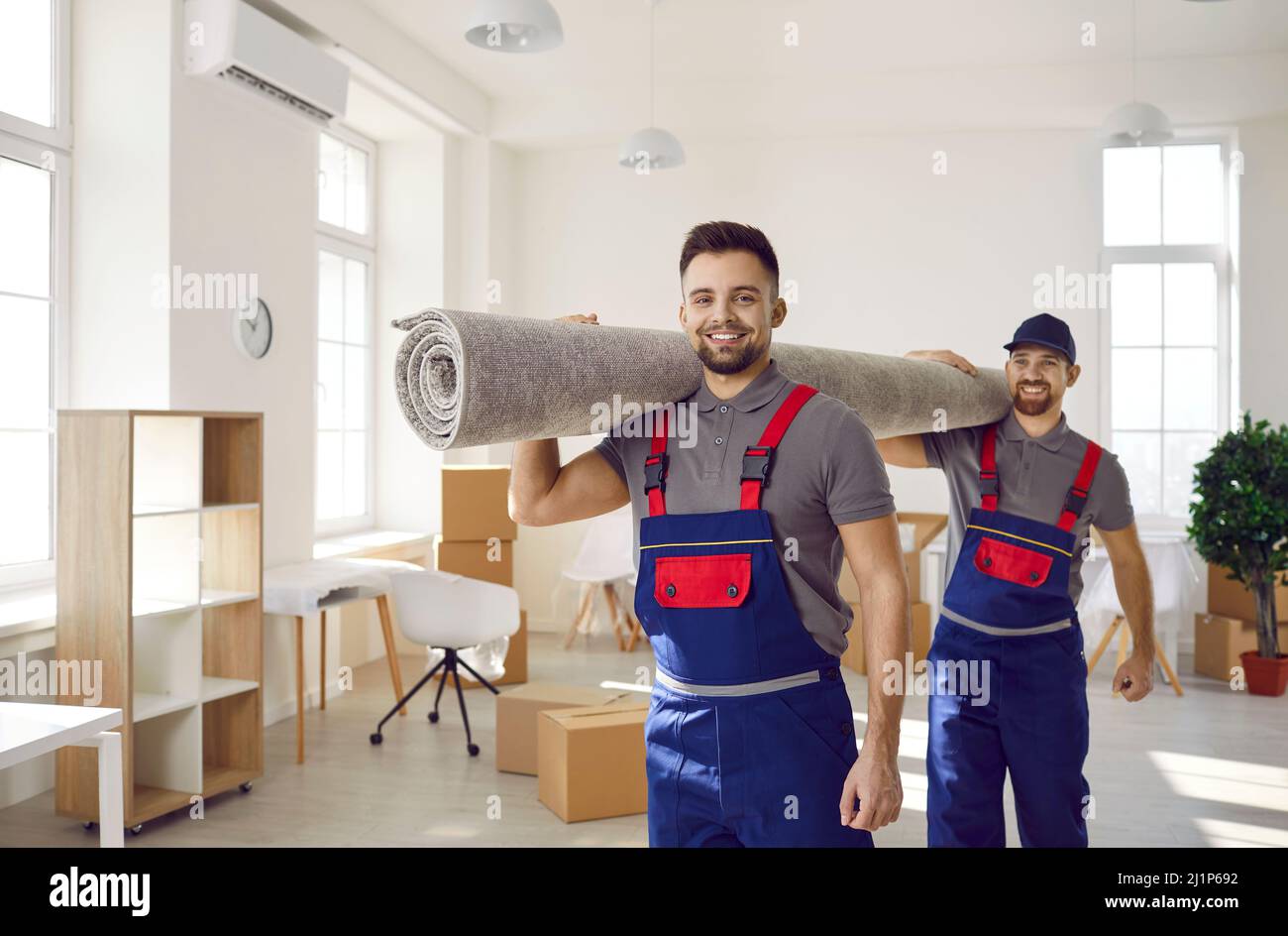 Mover carrier hi-res stock photography and images - Alamy