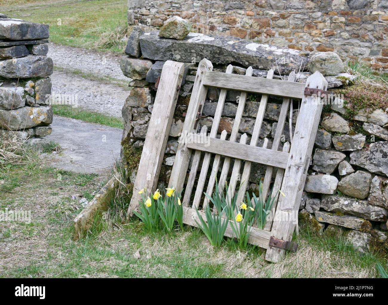 Old broken gate hi-res stock photography and images - Alamy