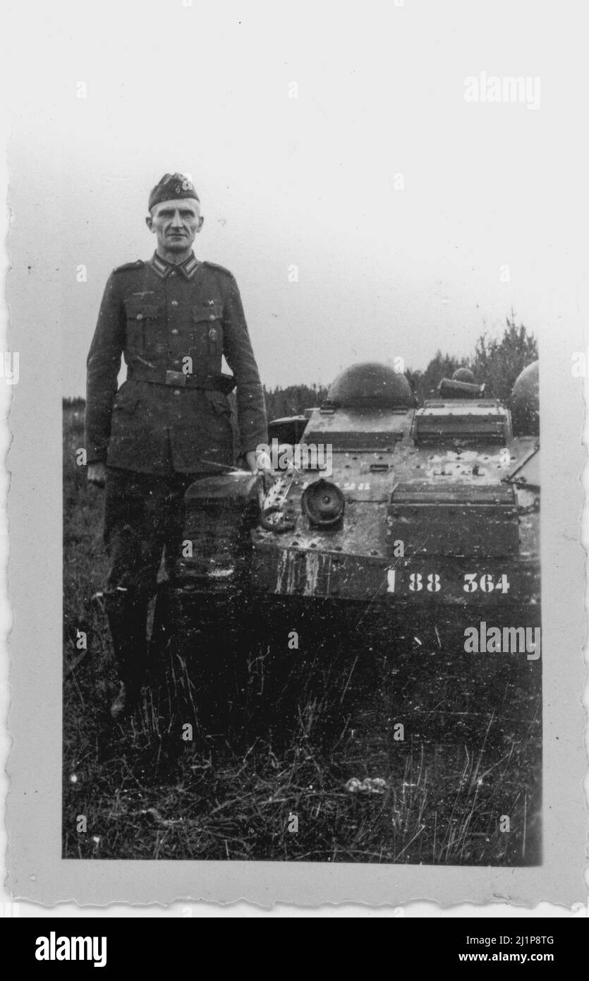 Nazi officer hi-res stock photography and images - Alamy