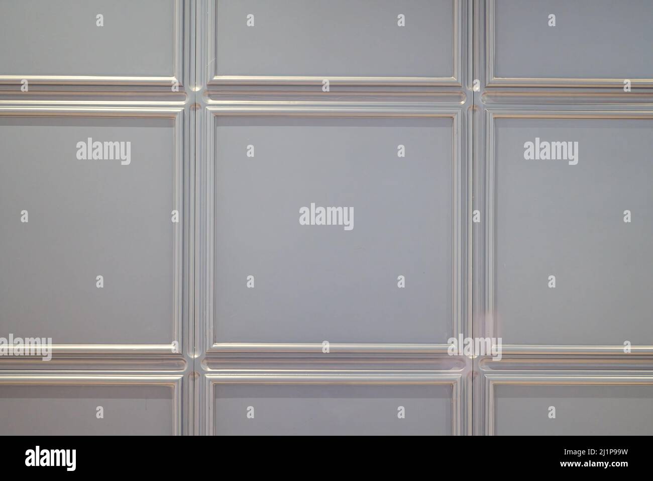 silver square veneer wall design Stock Photo - Alamy