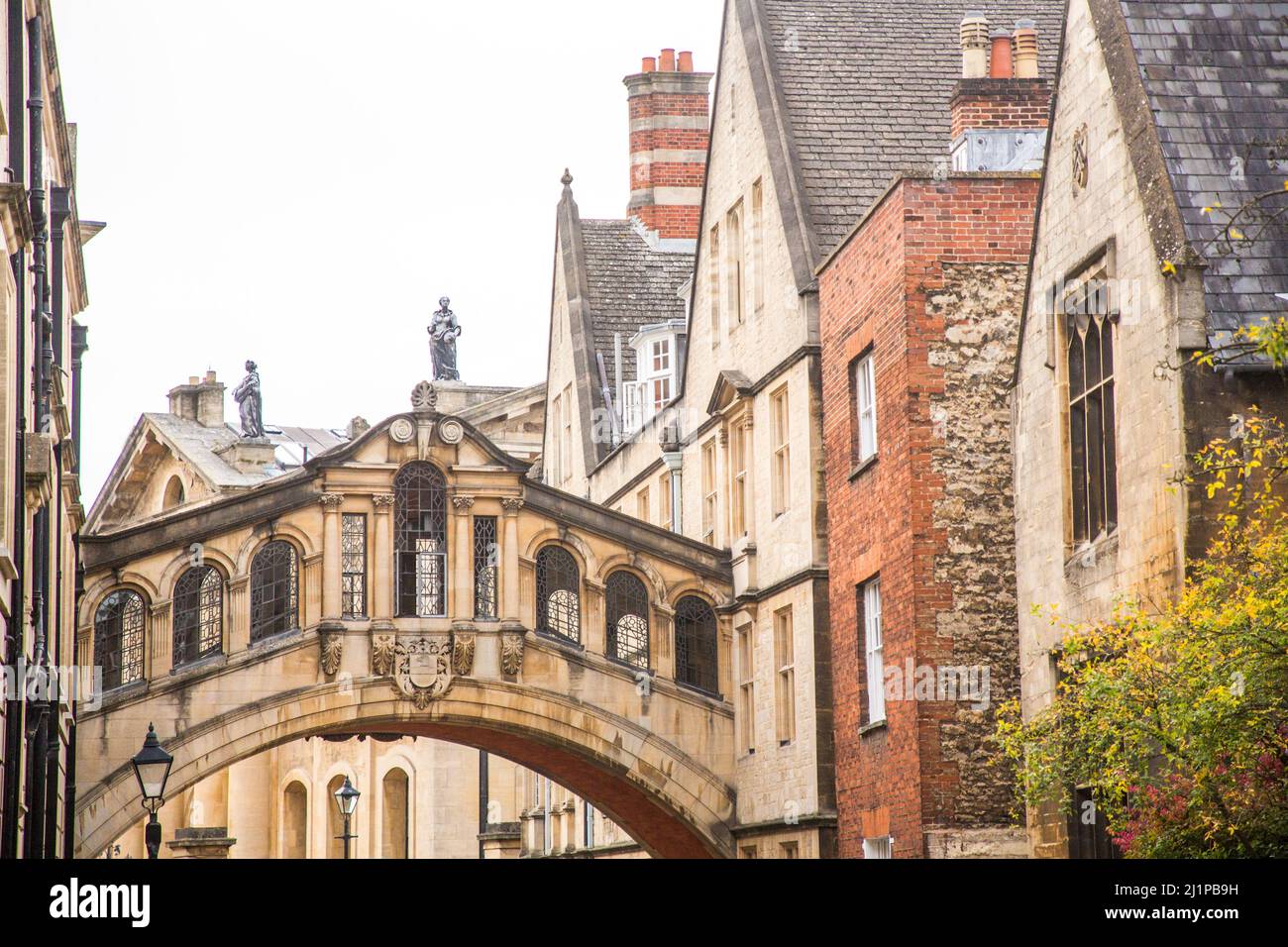 The Bridge of Sighs skyway joining the two parts of Hertford College ...