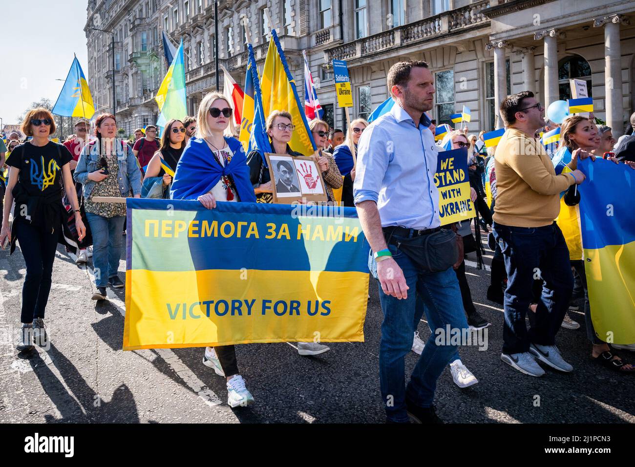 Thousands march in solidarity against the war in Ukraine. 'London ...