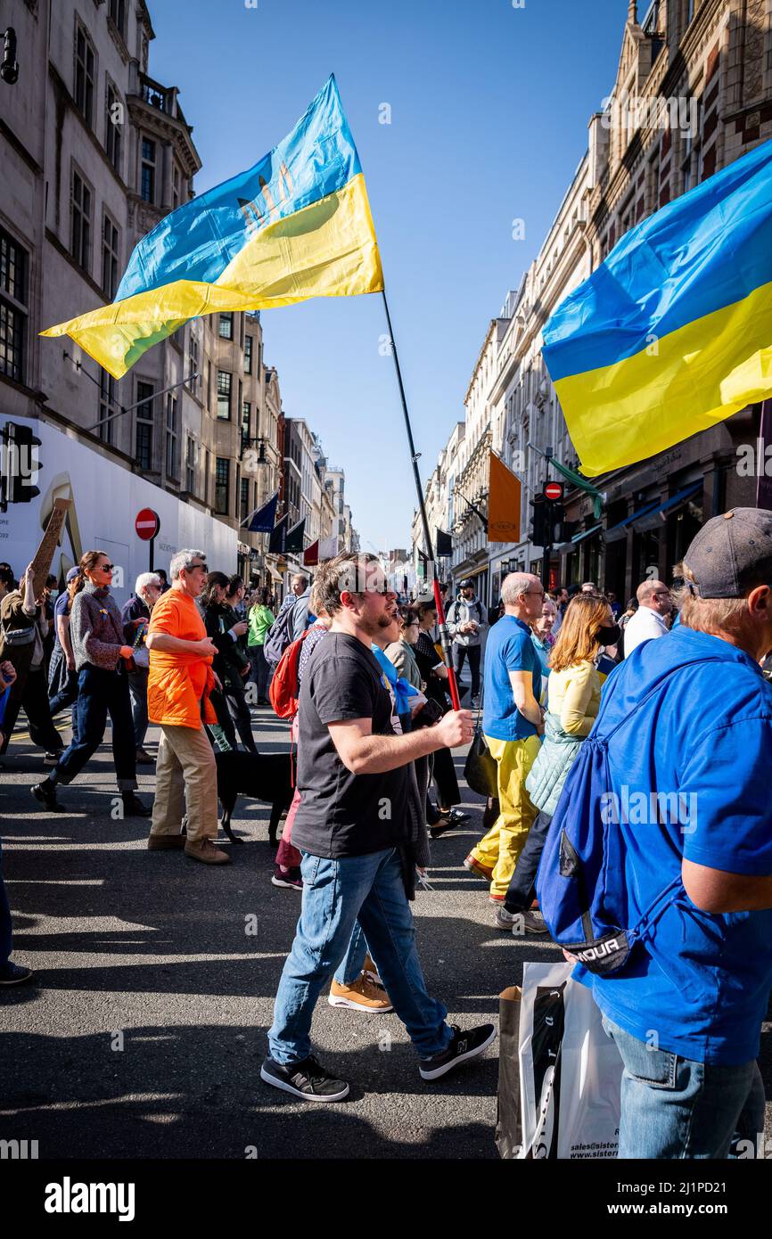 Thousands march in solidarity against the war in Ukraine. 'London ...
