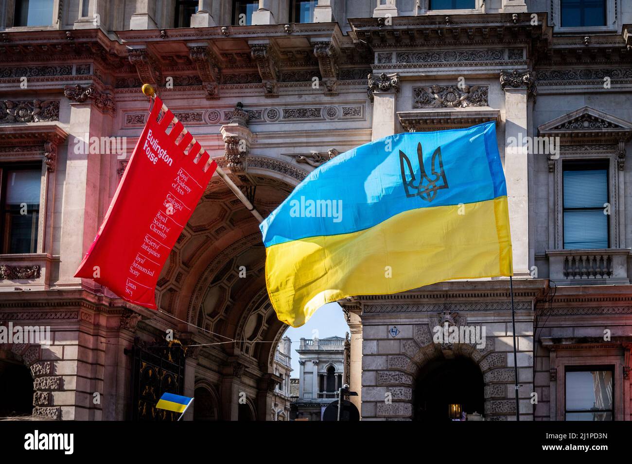 Thousands march in solidarity against the war in Ukraine. 'London ...