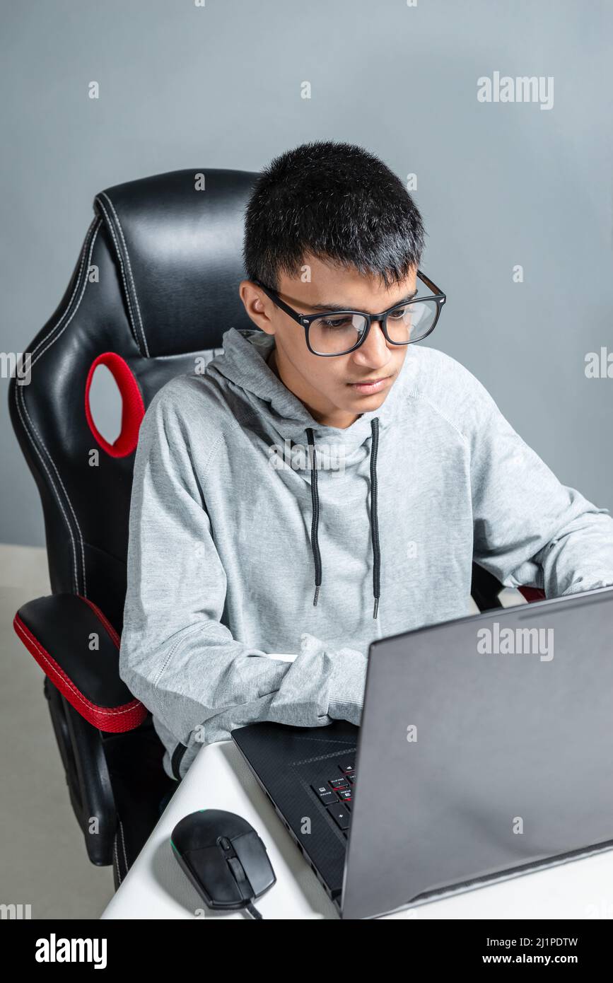 Student youth network hi-res stock photography and images - Alamy