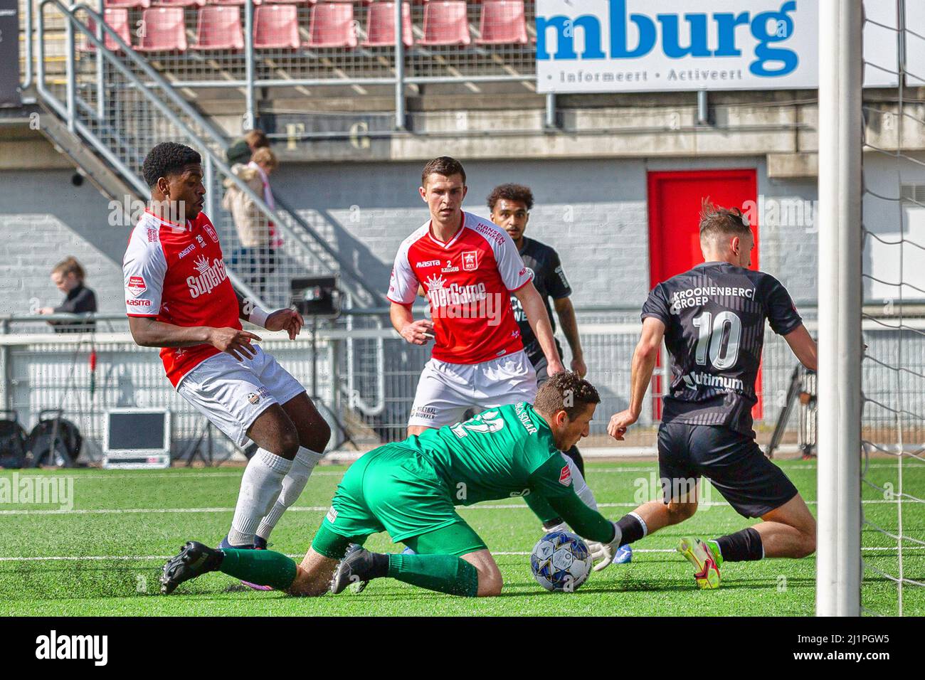 MAASTRICHT, 27-03-2022 Stadium de Geusselt. Dutch Football Keuken ...