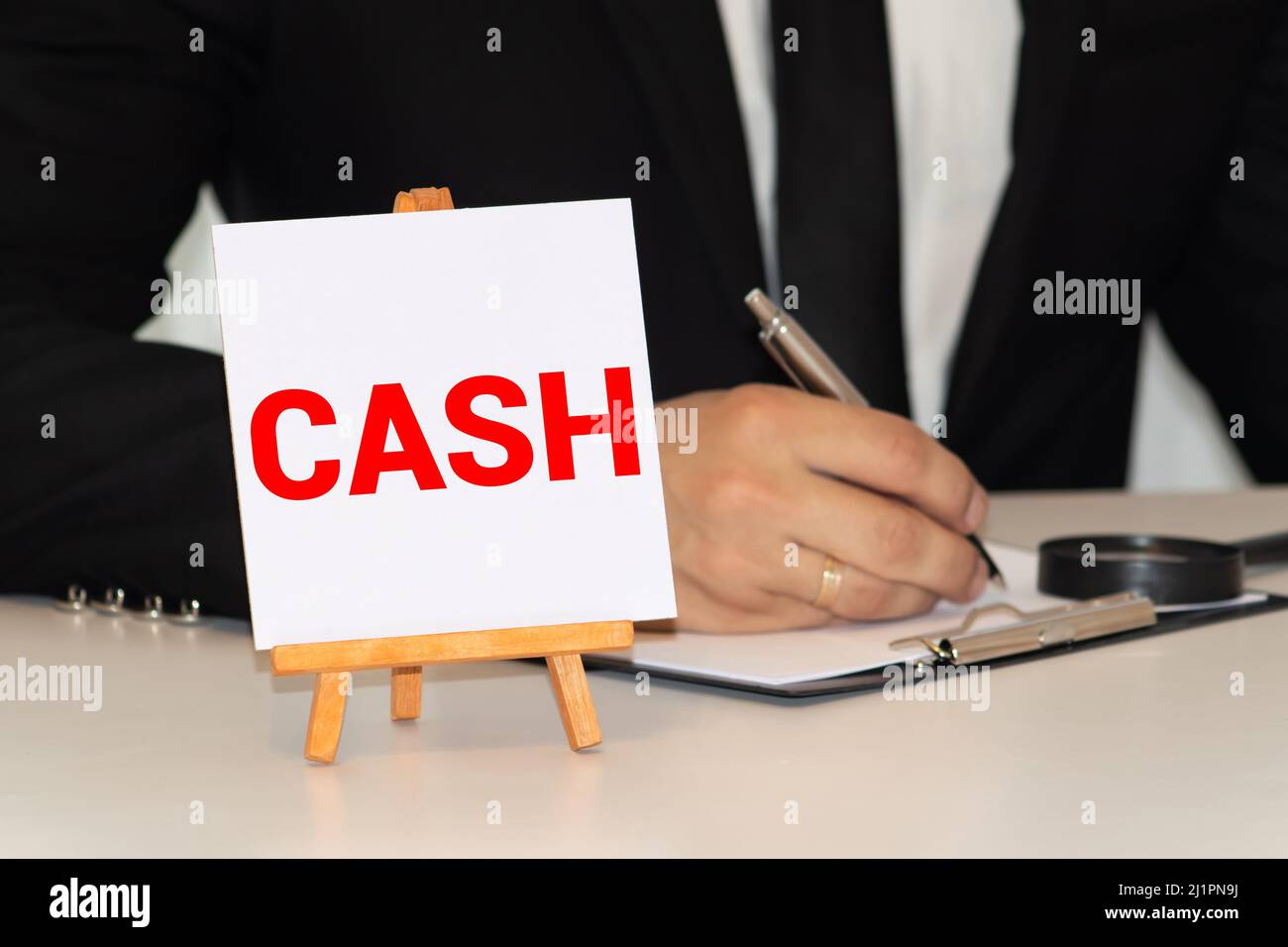 Paper cache hi-res stock photography and images - Alamy