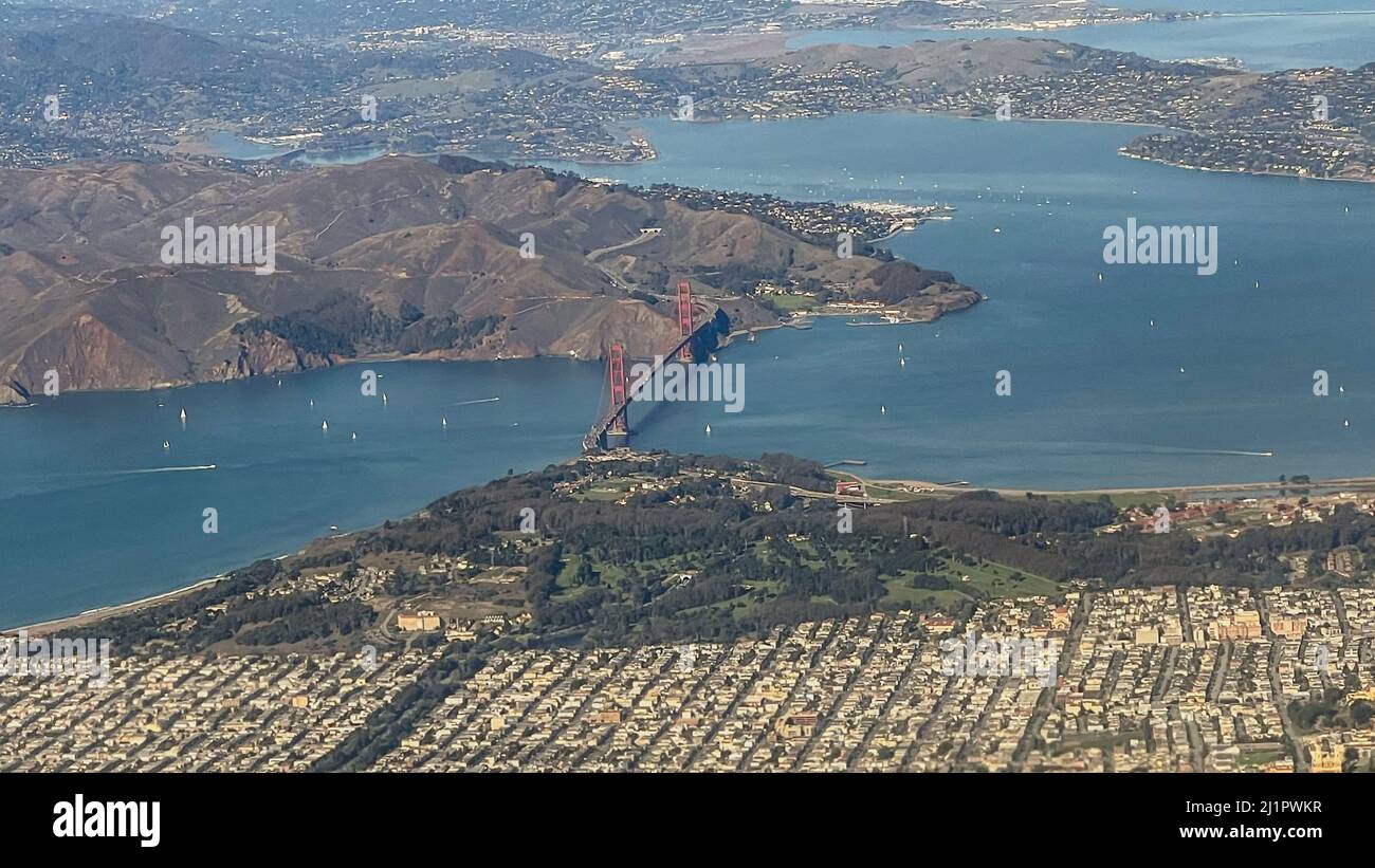 Golden gate bridge from plane hi-res stock photography and images - Alamy