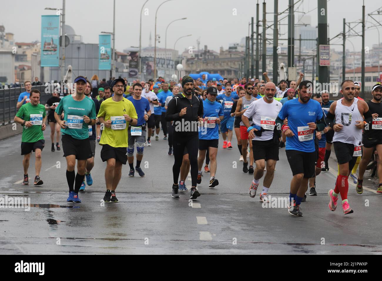 ISTANBUL, TURKEY - NOVEMBER 07, 2021: Athletes running in 43. Istanbul ...