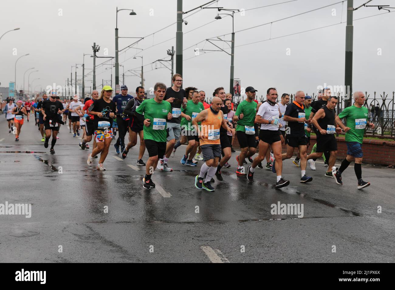 ISTANBUL, TURKEY - NOVEMBER 07, 2021: Athletes running in 43. Istanbul ...