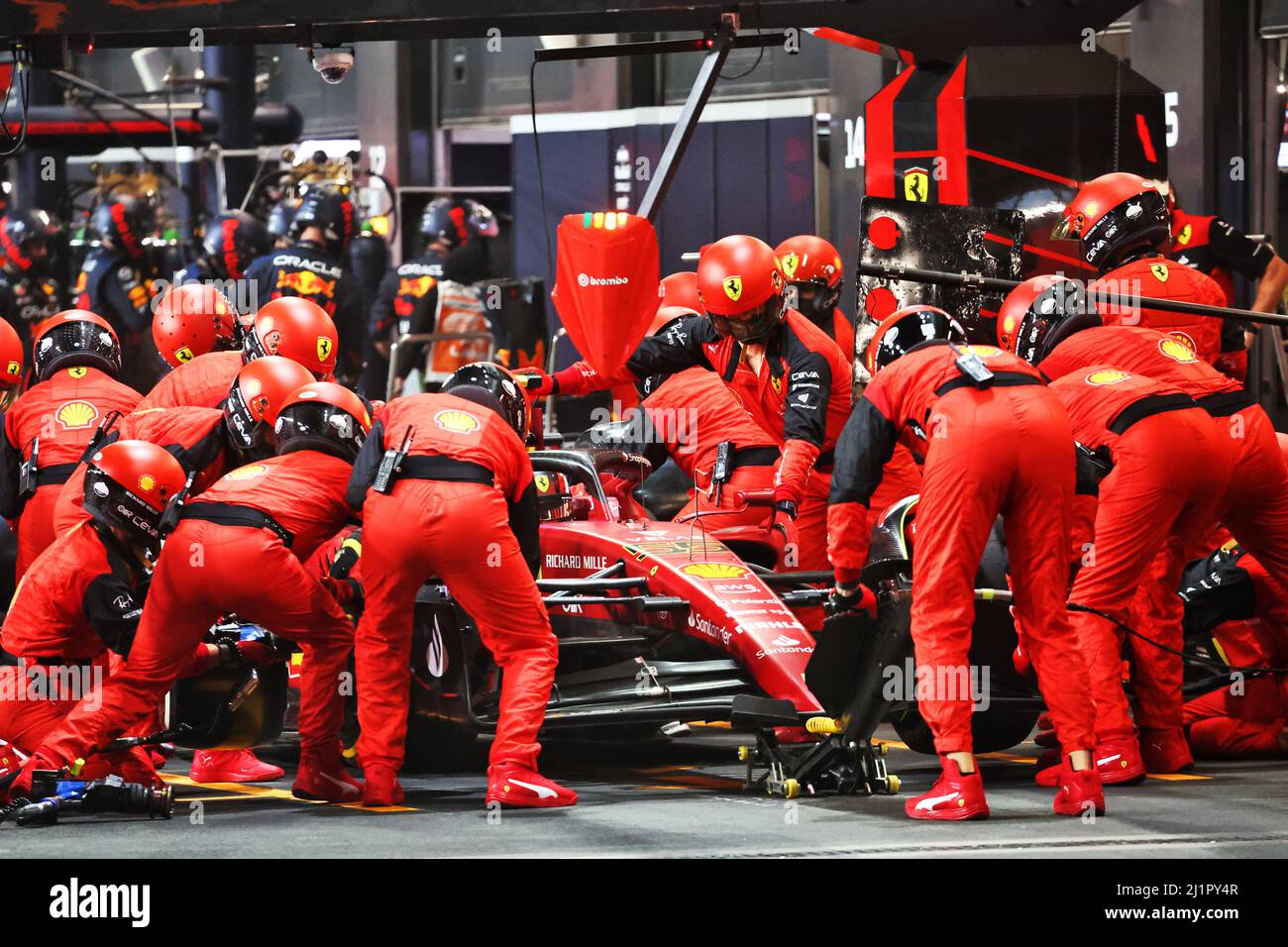 F1 pitstop jeddah hi-res stock photography and images - Alamy
