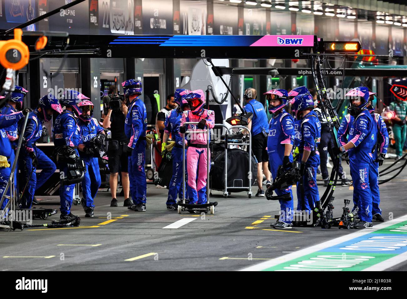 F1 pitstop jeddah hi-res stock photography and images - Alamy
