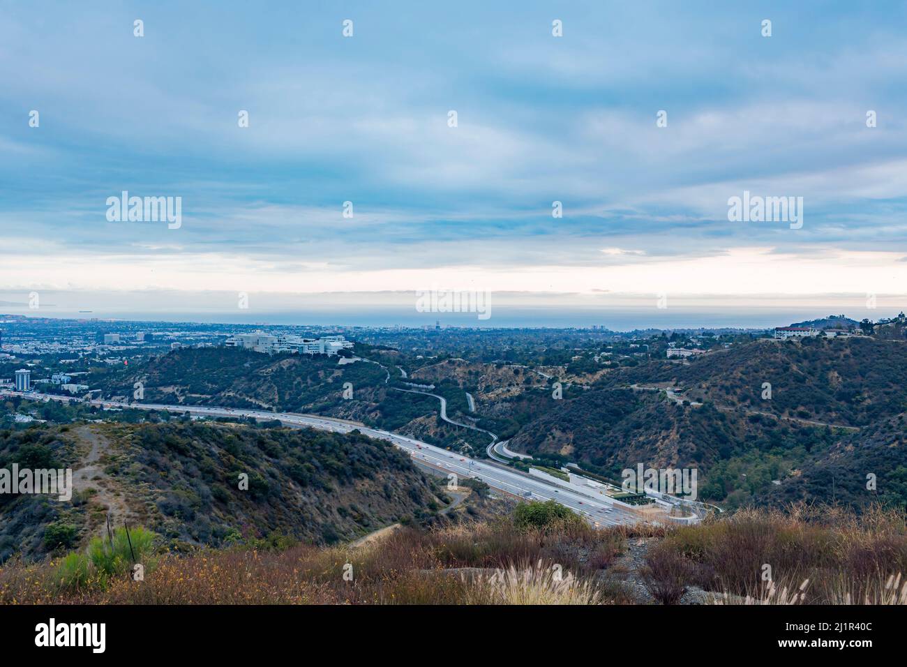Twilight view of Los Angeles downtown skyline from Getty View Park at ...
