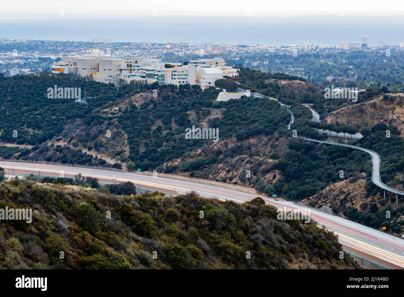 Twilight view of Los Angeles downtown skyline from Getty View Park at ...