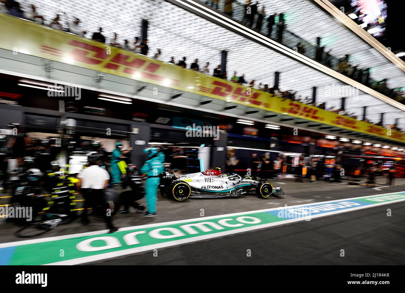 Mercedes f1 pit stop 2022 hi-res stock photography and images - Alamy
