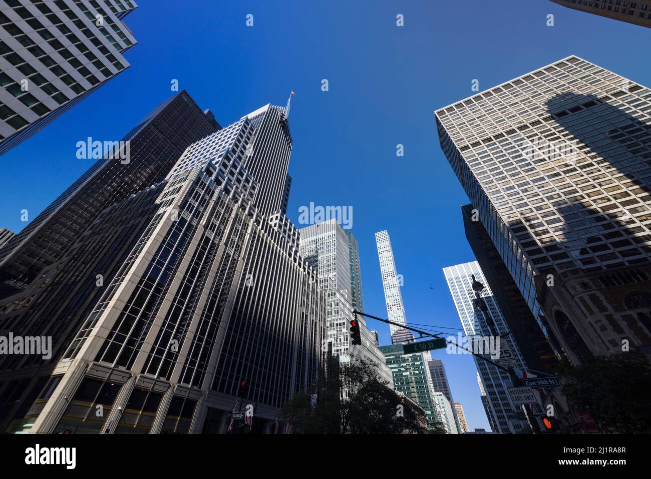 Rows of high-rise office buildings stand along Park Avenue NYC Stock ...
