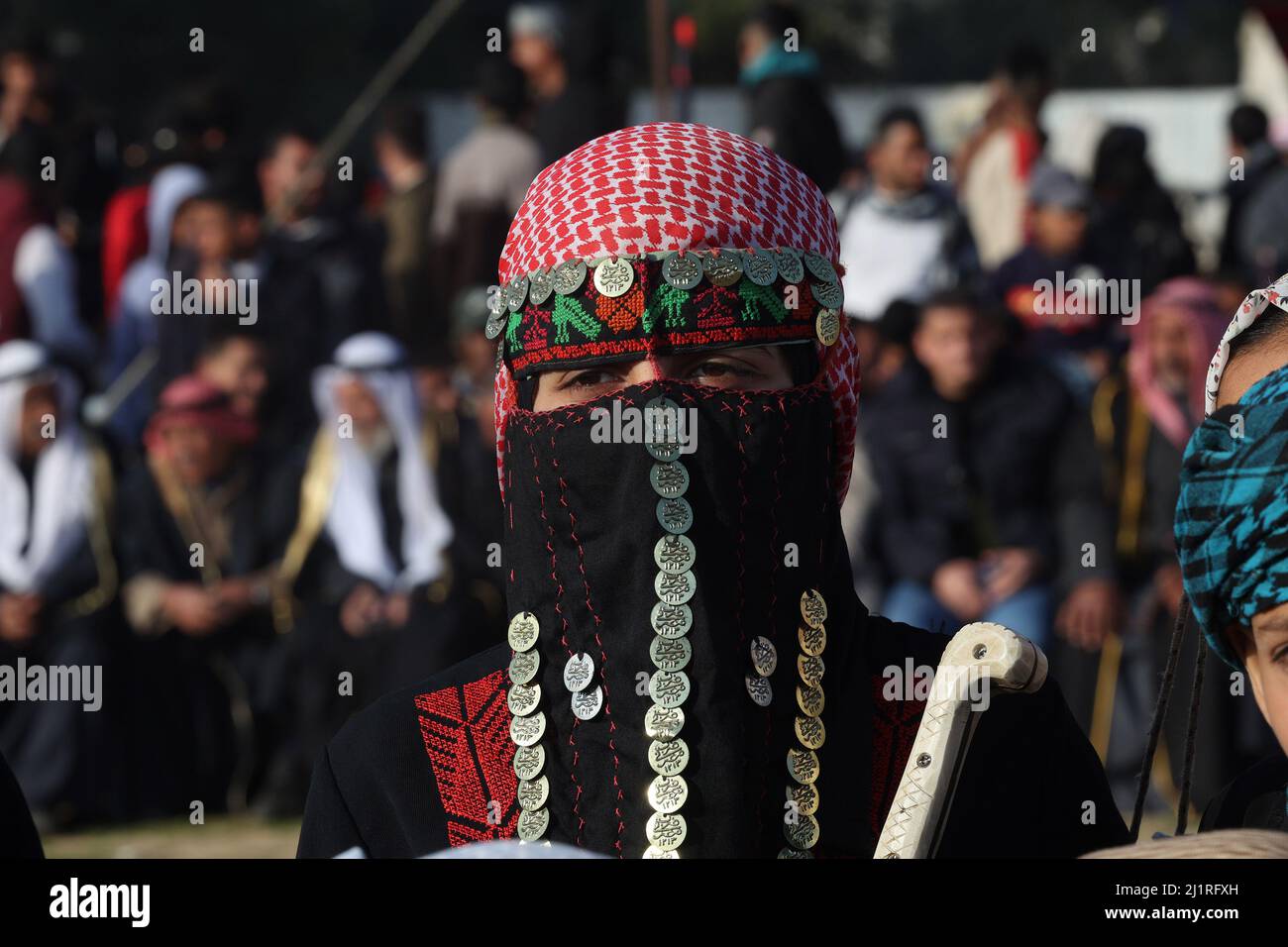 Israeli woman wearing traditional arab hi-res stock photography and ...
