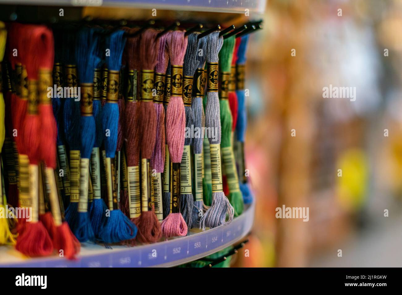 Thread colors display hi-res stock photography and images - Alamy