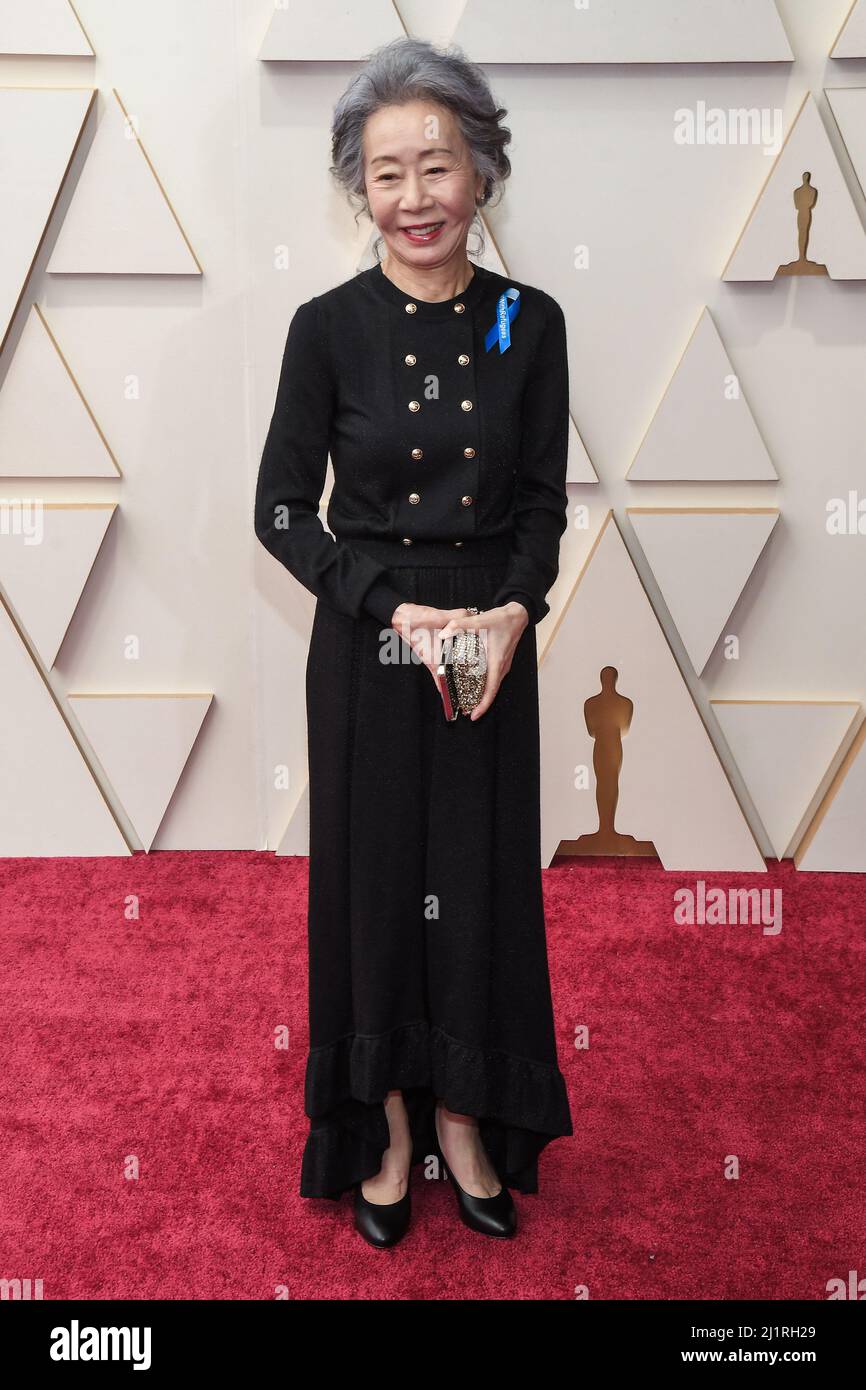 Los Angeles, USA. 27th Mar, 2022. Youn Yuh-jung walking on the red ...