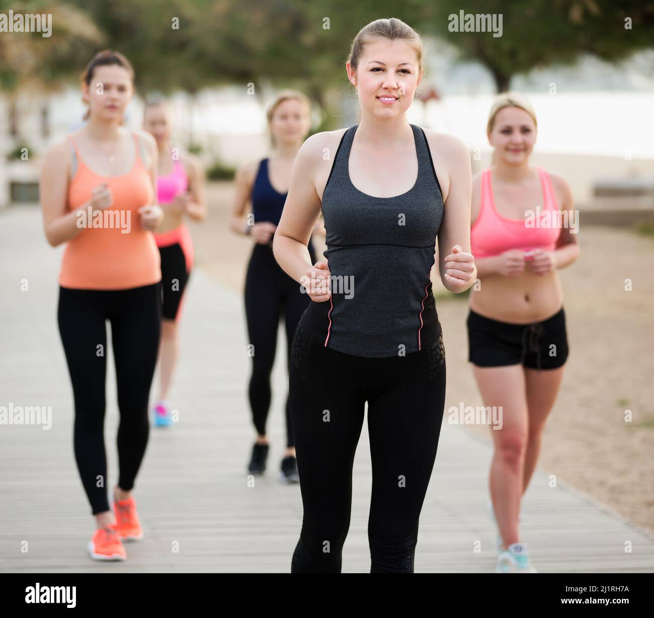 Thin women group hi-res stock photography and images - Alamy