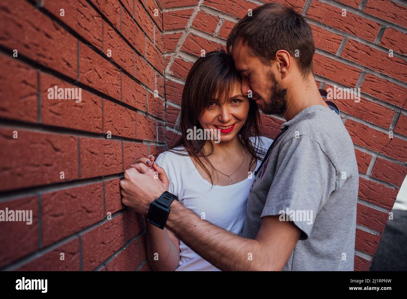 Dark brick wall stare hi-res stock photography and images - Alamy
