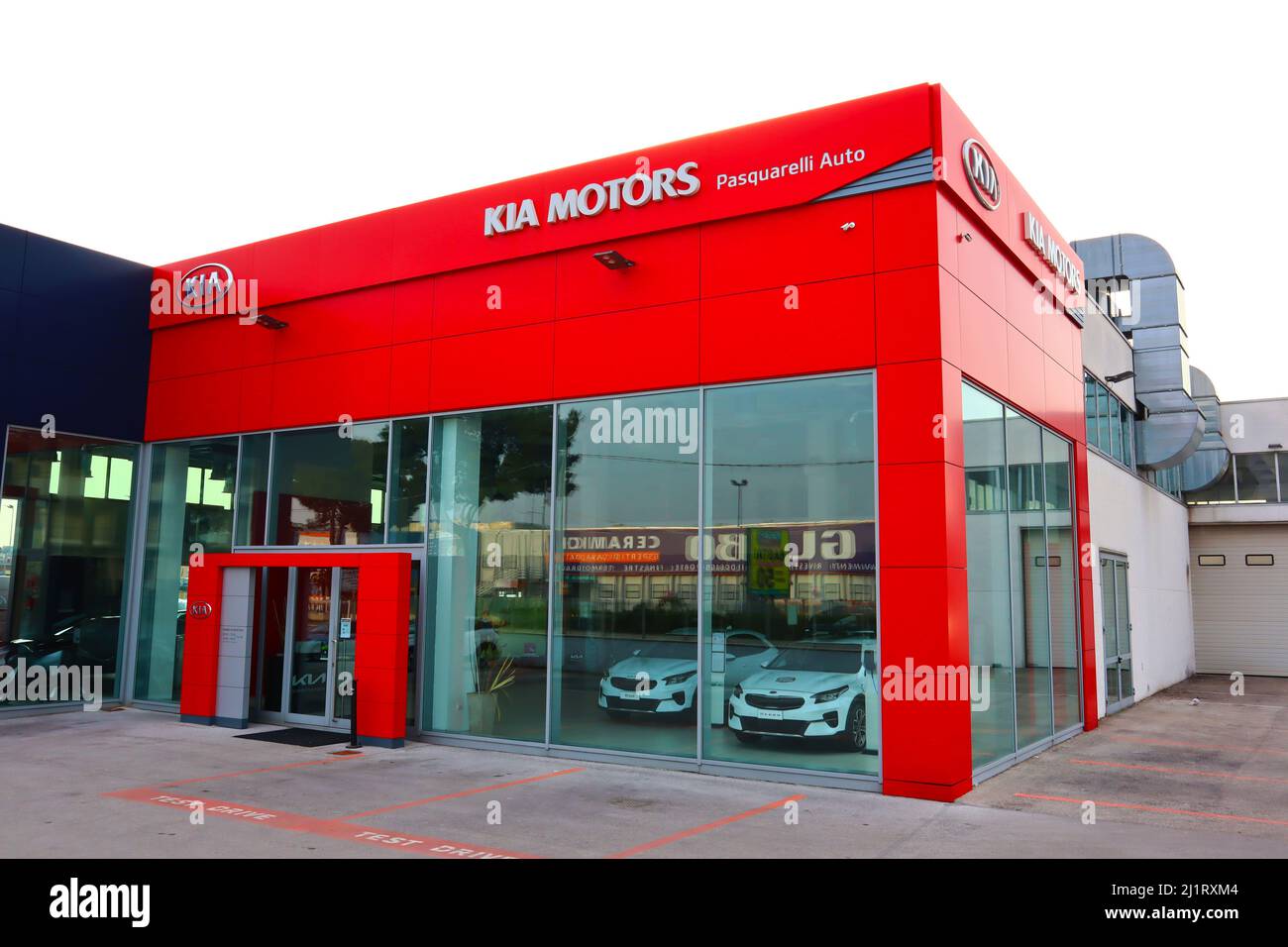 KIA Motors dealer. Kia Motors is a South Korea's automobile manufacturer Stock Photo - Alamy