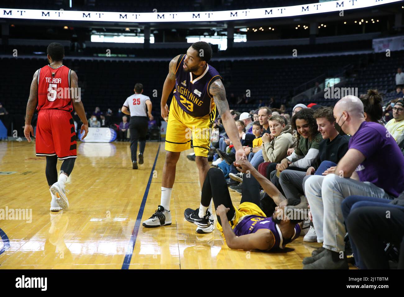 March 27 2022, London Ontario Canada, London Lightning tie the team ...