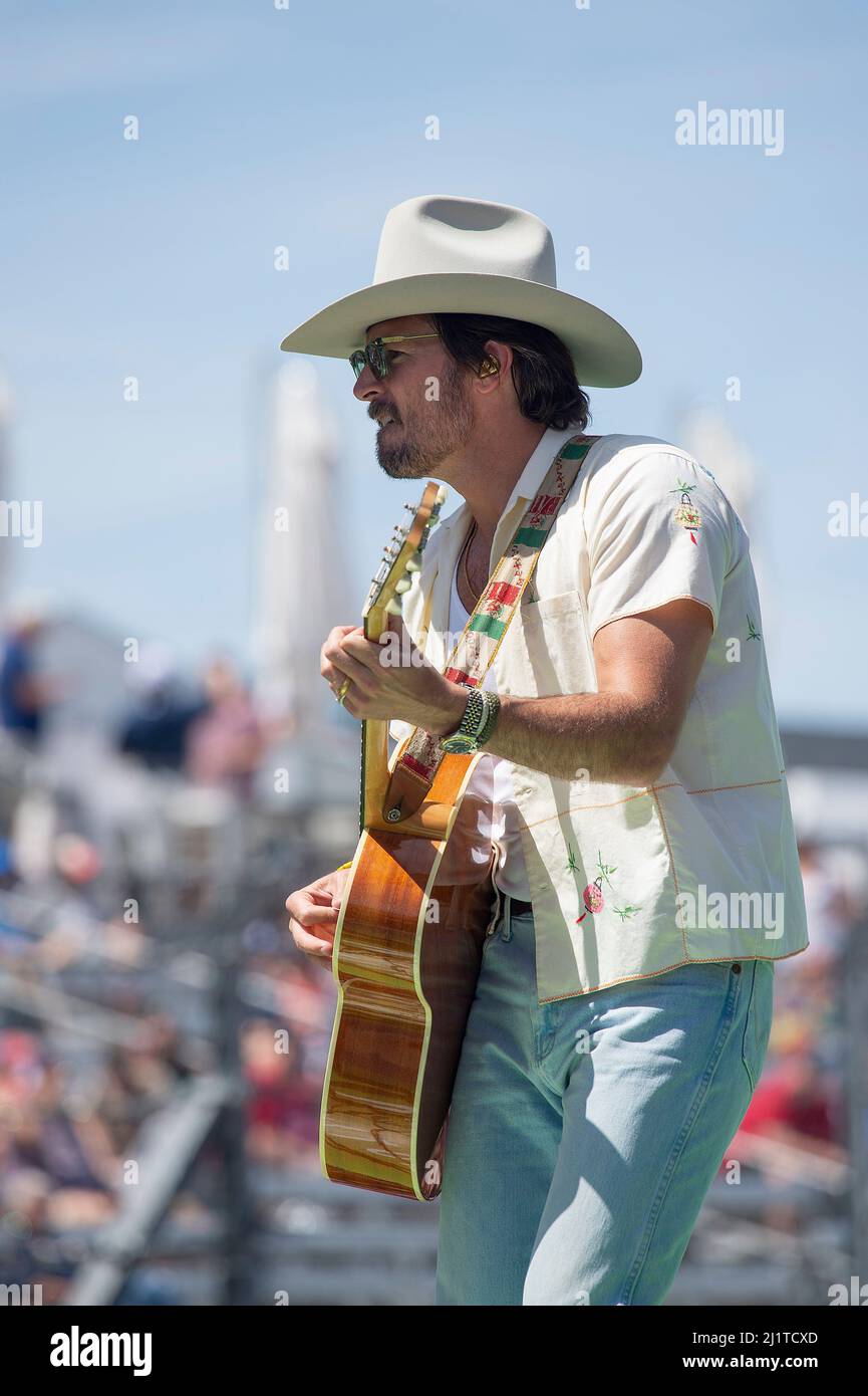 March 27, 2022: Mark Wystrach lead singer of the country band Midland ...