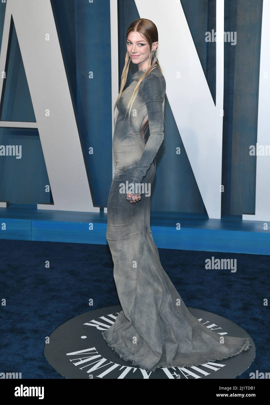 Beverly Hills, USA. 27th Mar, 2022. Hunter Schafer walking on the red ...