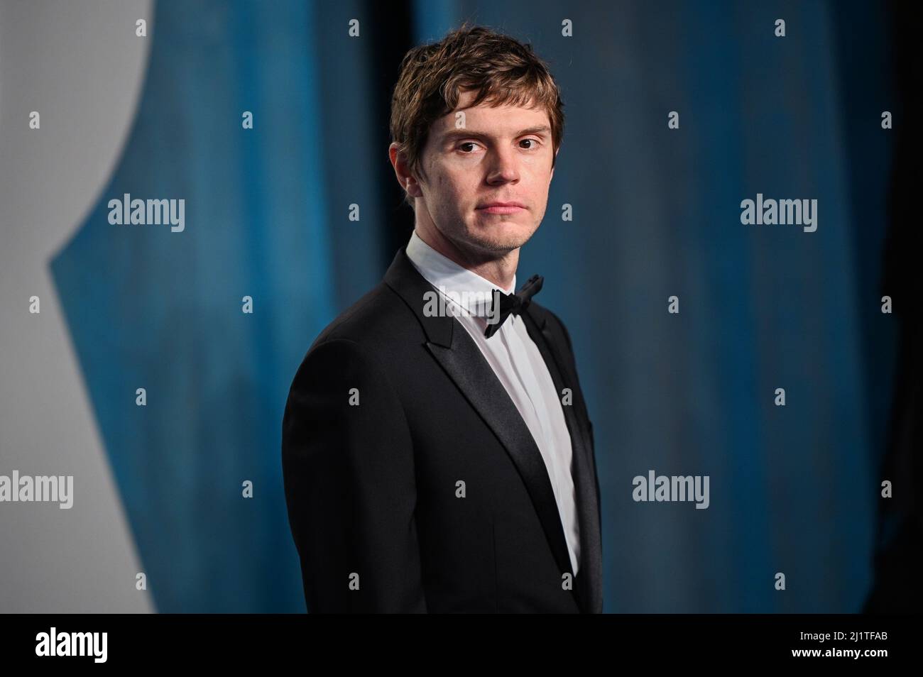 Evan Peters 2022