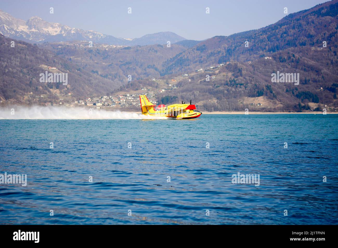 Canadair flying firefighting water bomber airplane hi-res stock ...
