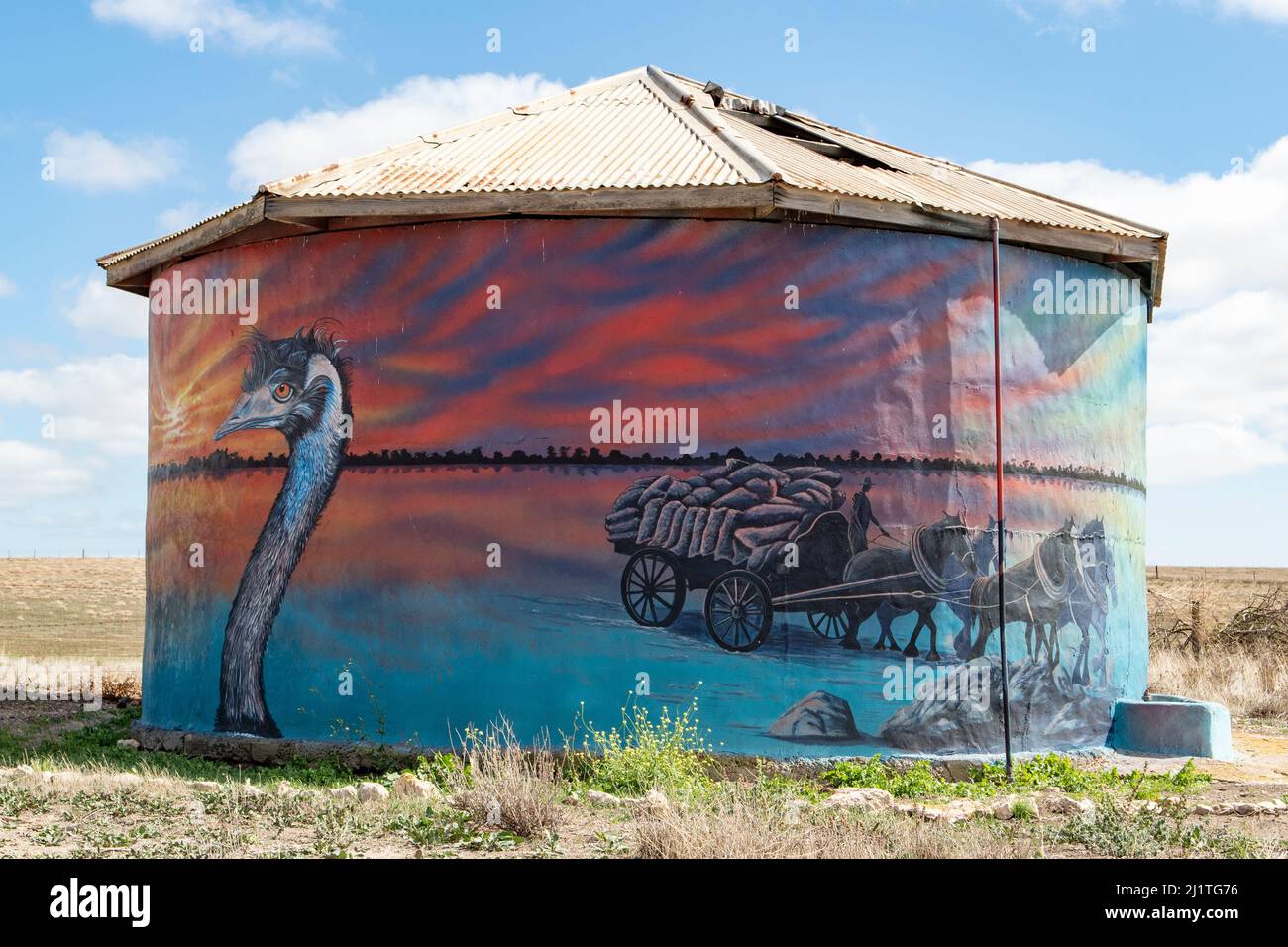 Grain Carting Water Tank Art, Lake Fowler, South Australia, Australia ...