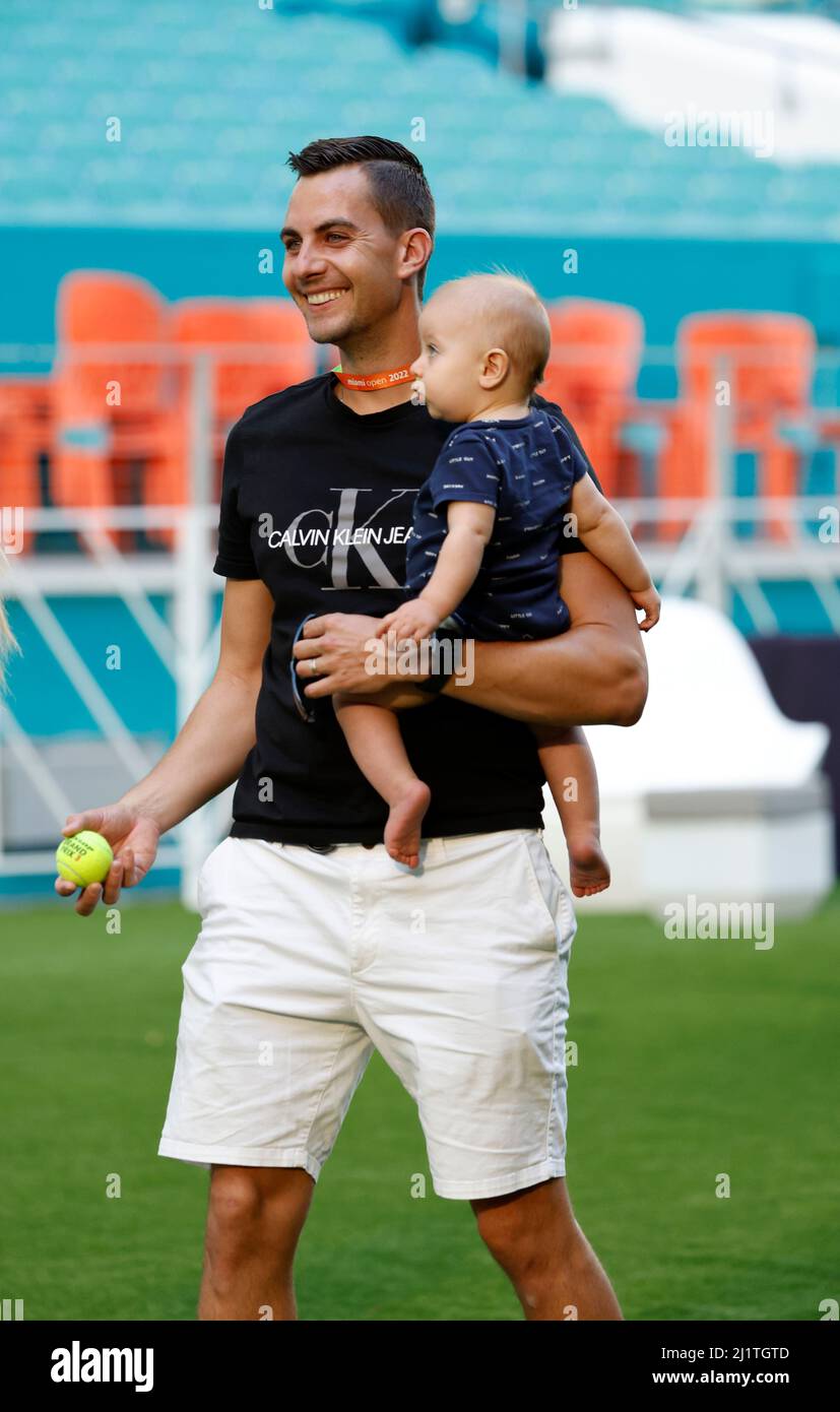 Tennis camera 2022 hi-res stock photography and images - Alamy