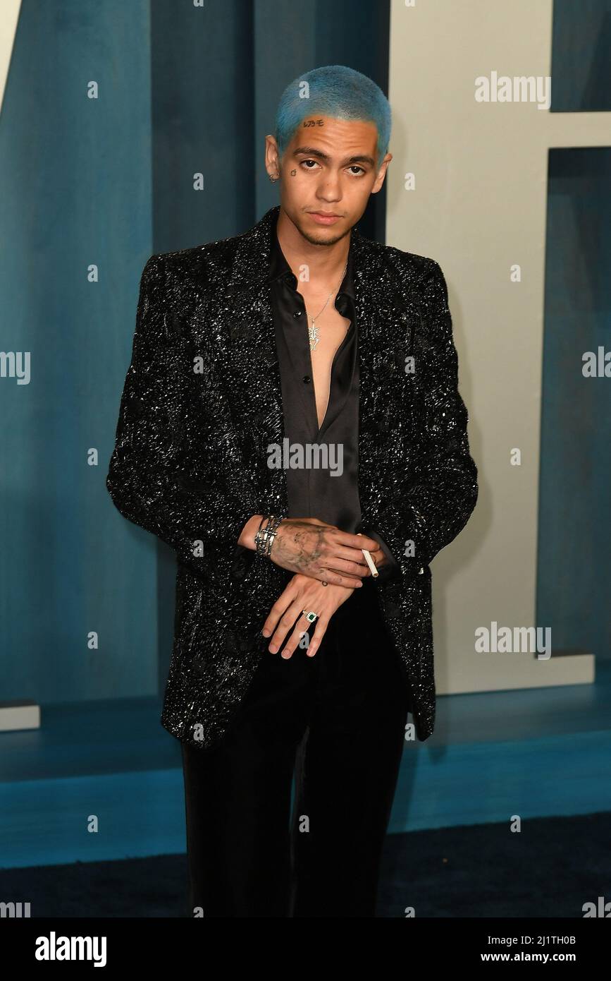 Dominic Fike arrives at the 2022 Vanity Fair Oscar Party at the Wallis ...