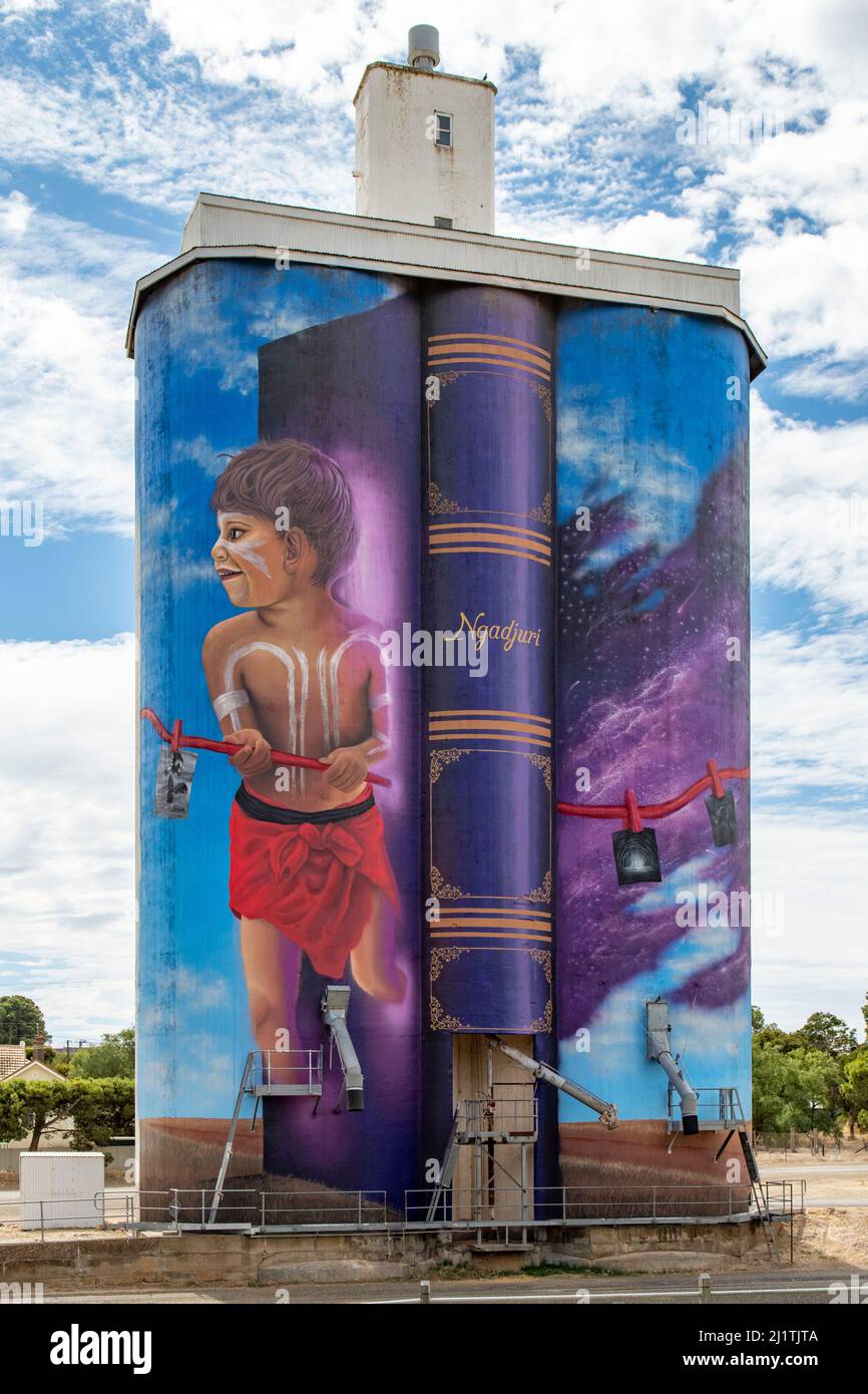 Ngadjuri hi-res stock photography and images - Alamy