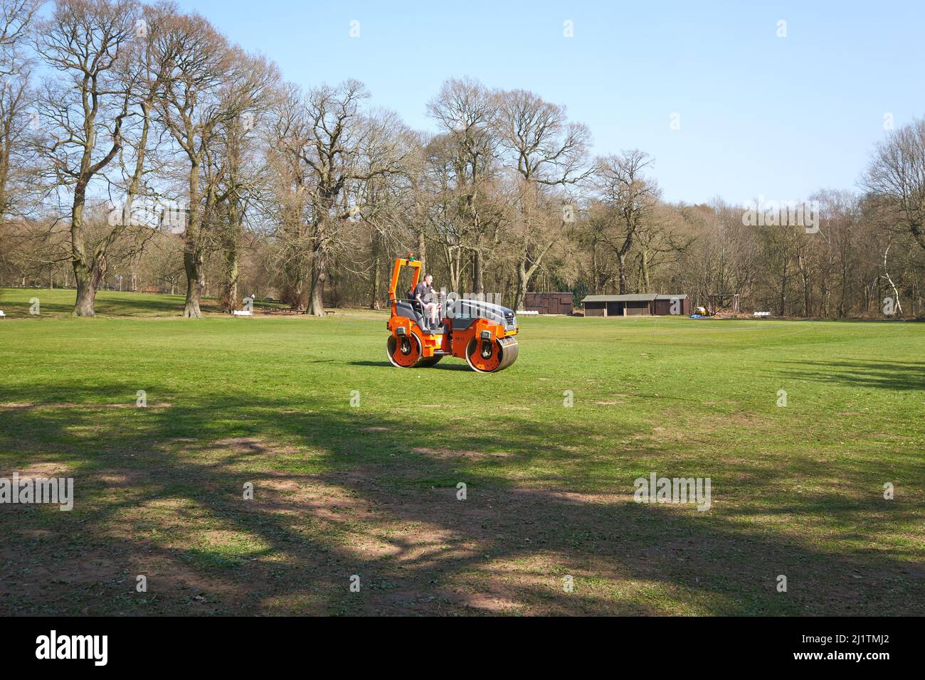 Rolling cricket pitch hi-res stock photography and images - Alamy