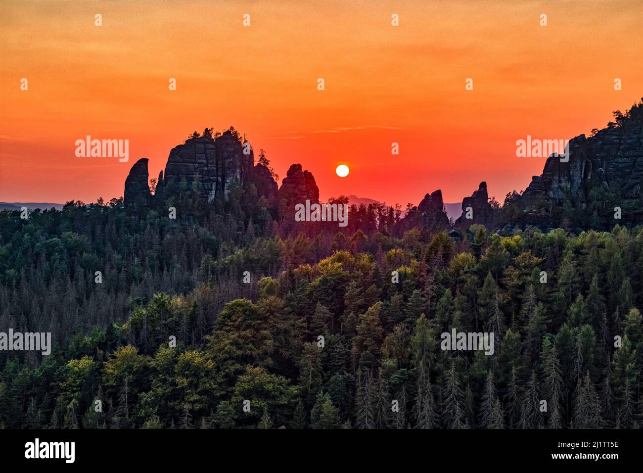 Landscape with rock formations and the summit Rauschenstein in Schmilka ...