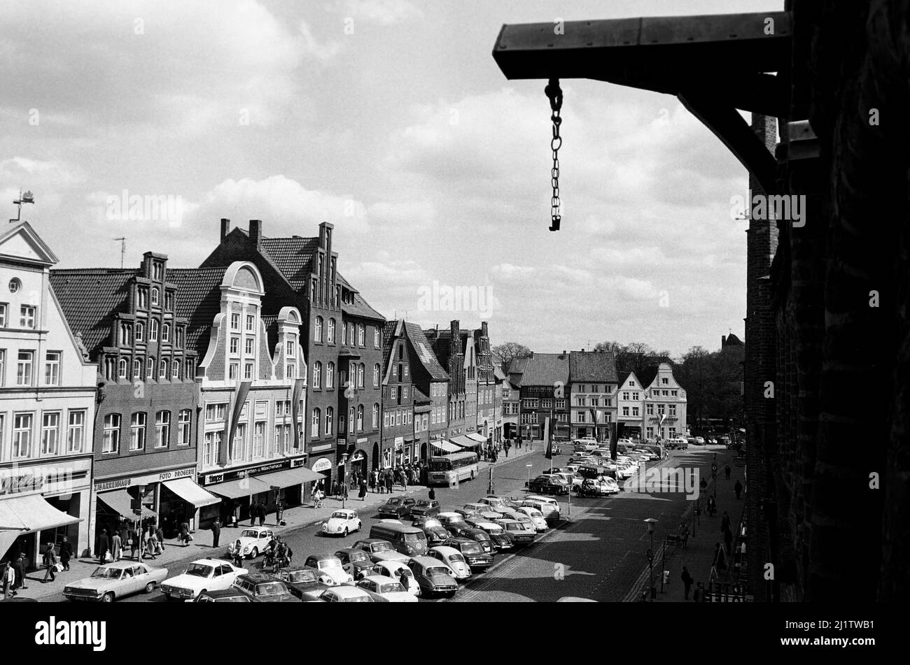 Am Sande im Statdzentrum von Lüneburg, 1970. Am Sande square in ...